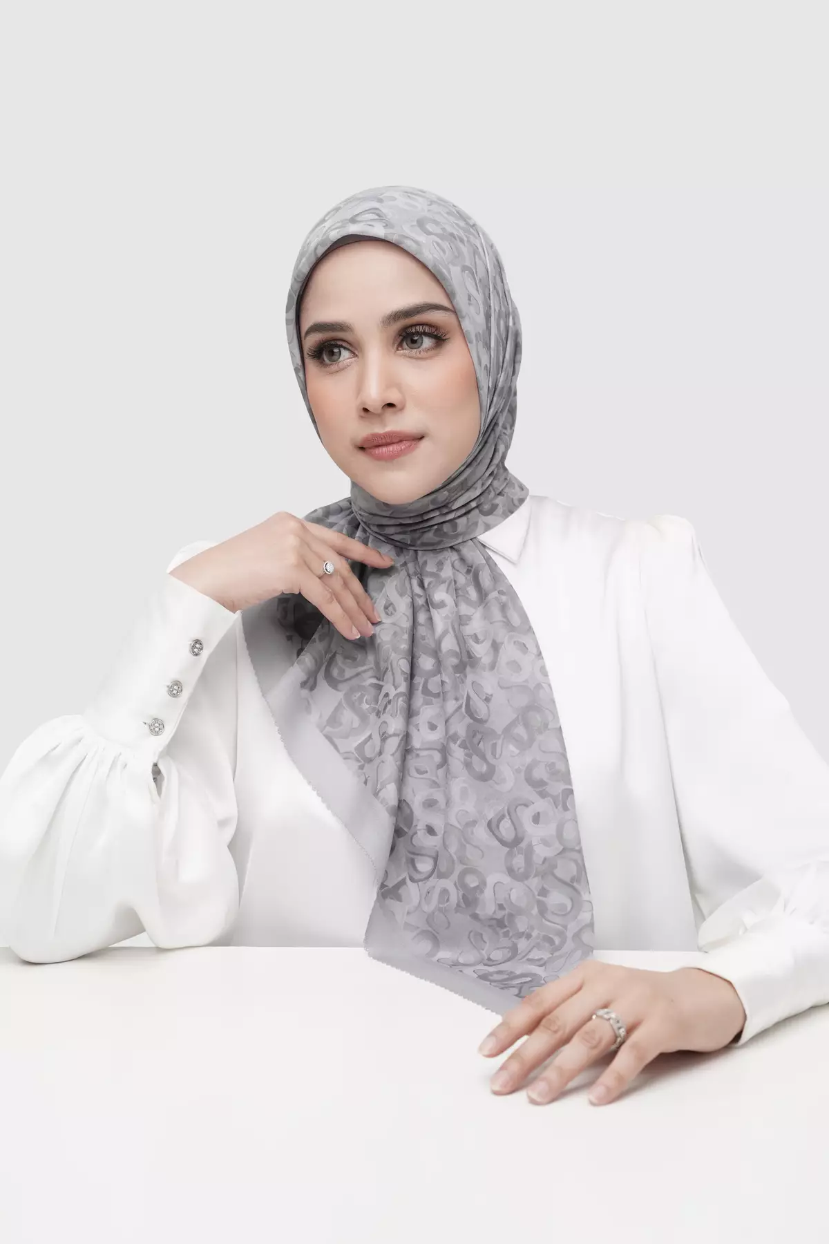 Jual Buttonscarves Samla Multicolor Square - Nimbus Original 2025 ...