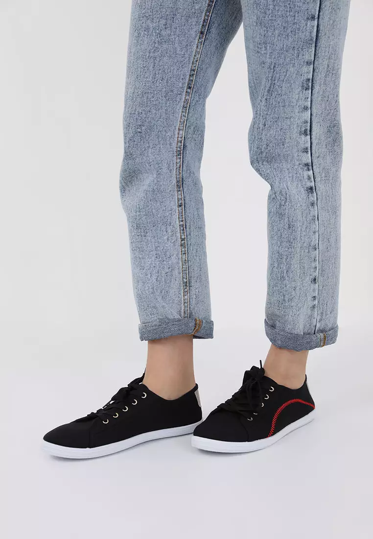 Jual Berrybenka Label Sofia Serine Basic Sneaker Black Original 2025 ...
