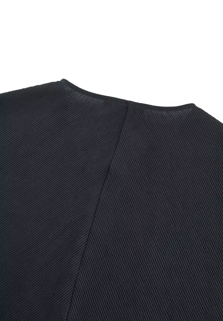 Buy G2000 G2000 Textured Fabric V Neck Top 2025 Online | ZALORA Philippines