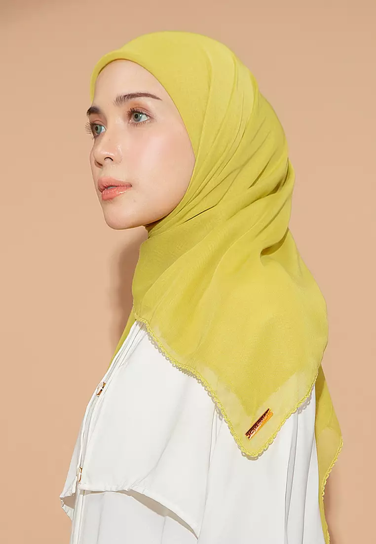 Jual Lozy Hijab Paris Embroidery Signature Square (Lozy X Hamidah ...