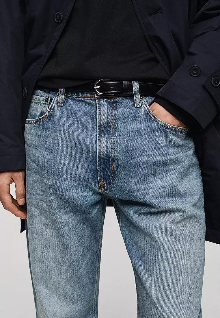 Jual MANGO Man Light Wash Straight Fit Jeans Original 2025 | ZALORA ...