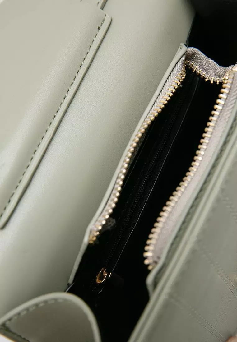 Jual Berrybenka Label Hailey Avva Quilted Sling Bags Green Original ...
