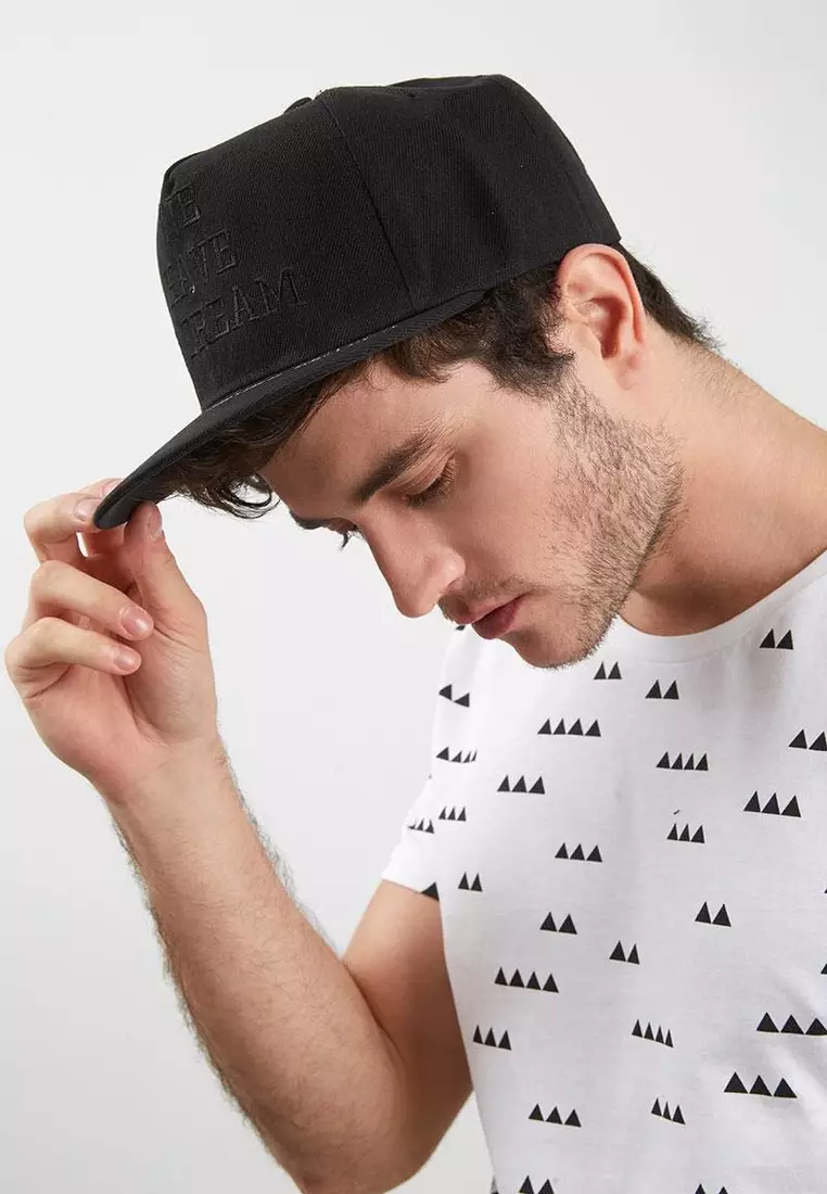 Jual Berrybenka Label Men A Dream Snapback Black Original 2025 | ZALORA ...