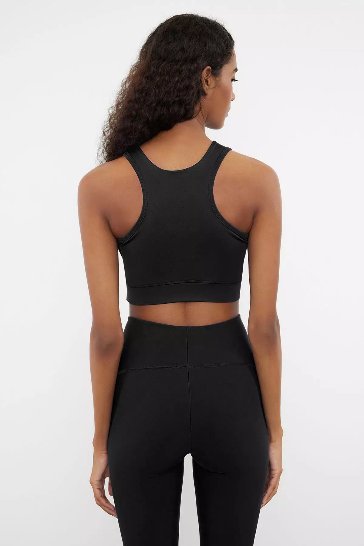 Jual Trendyol Cut-Out Support Sports Bra Original 2025 | ZALORA Indonesia