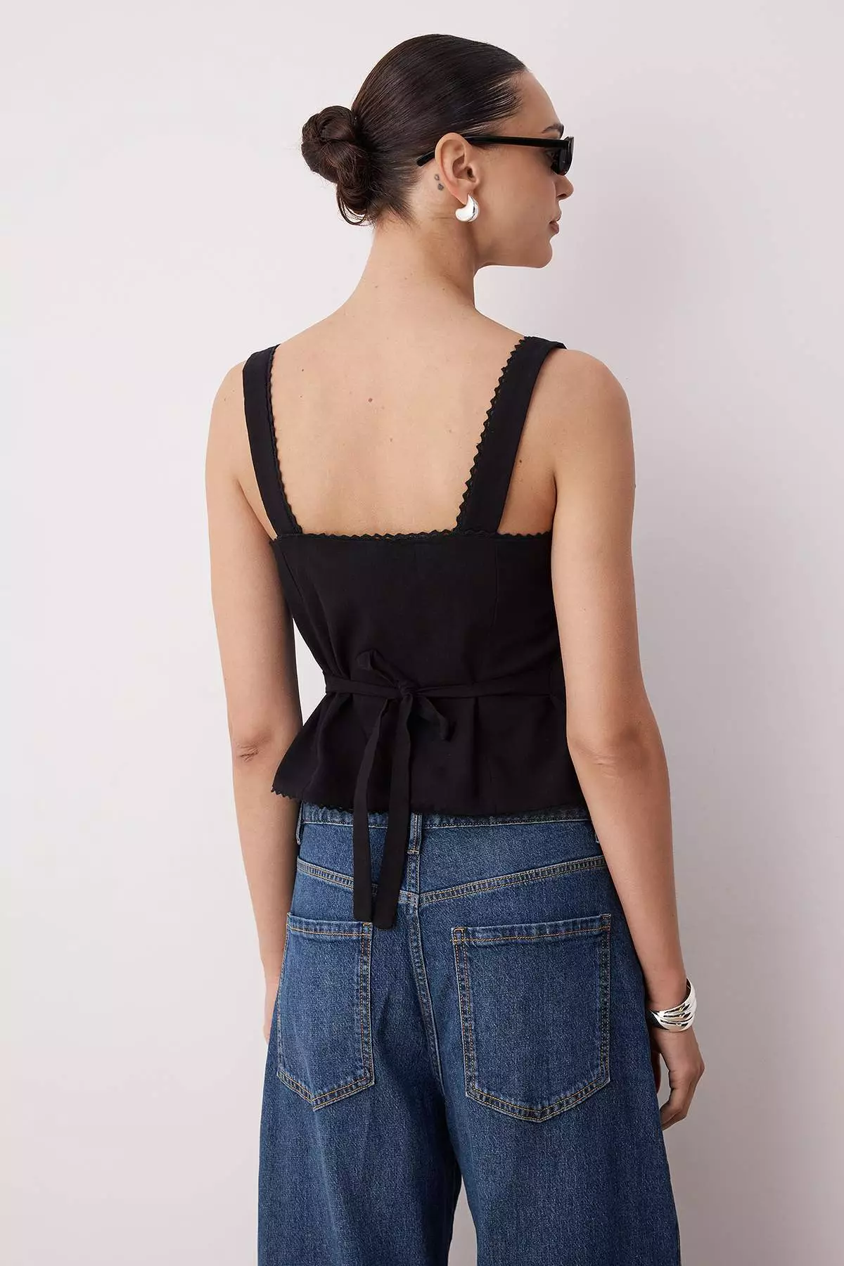 Buy Trendyol Black Fitted Back Tie Strap Blouse 2025 Online | ZALORA ...