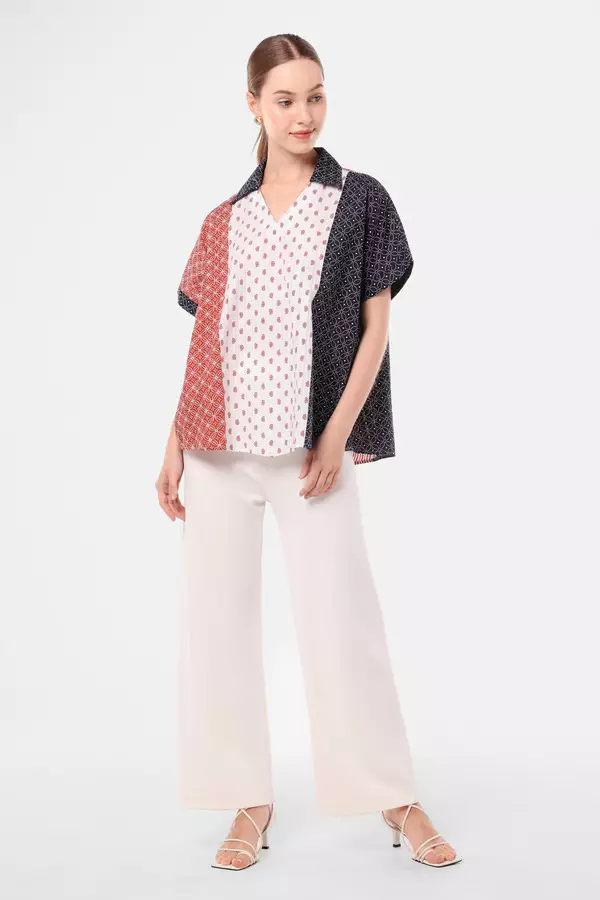Jual Minimal MINIMAL - Nastira - Blus Katun Motif Etnik - Red Colour ...