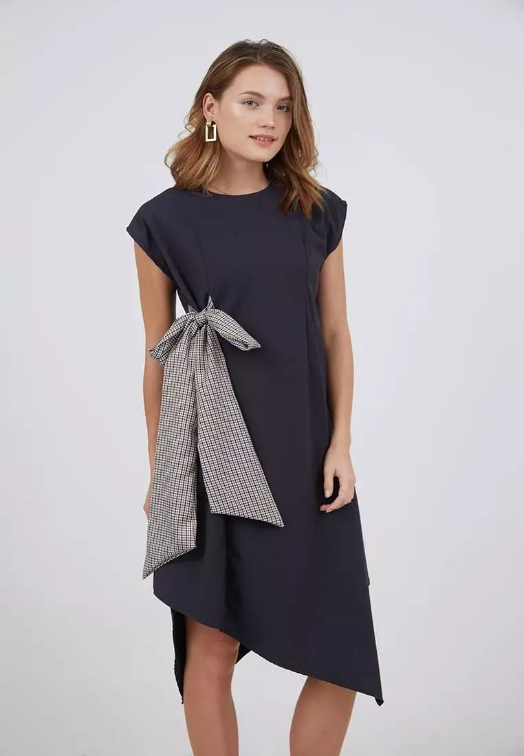 Jual Berrybenka Label Gynand Houndstooth Tied Dress Navy Original 2025 ...