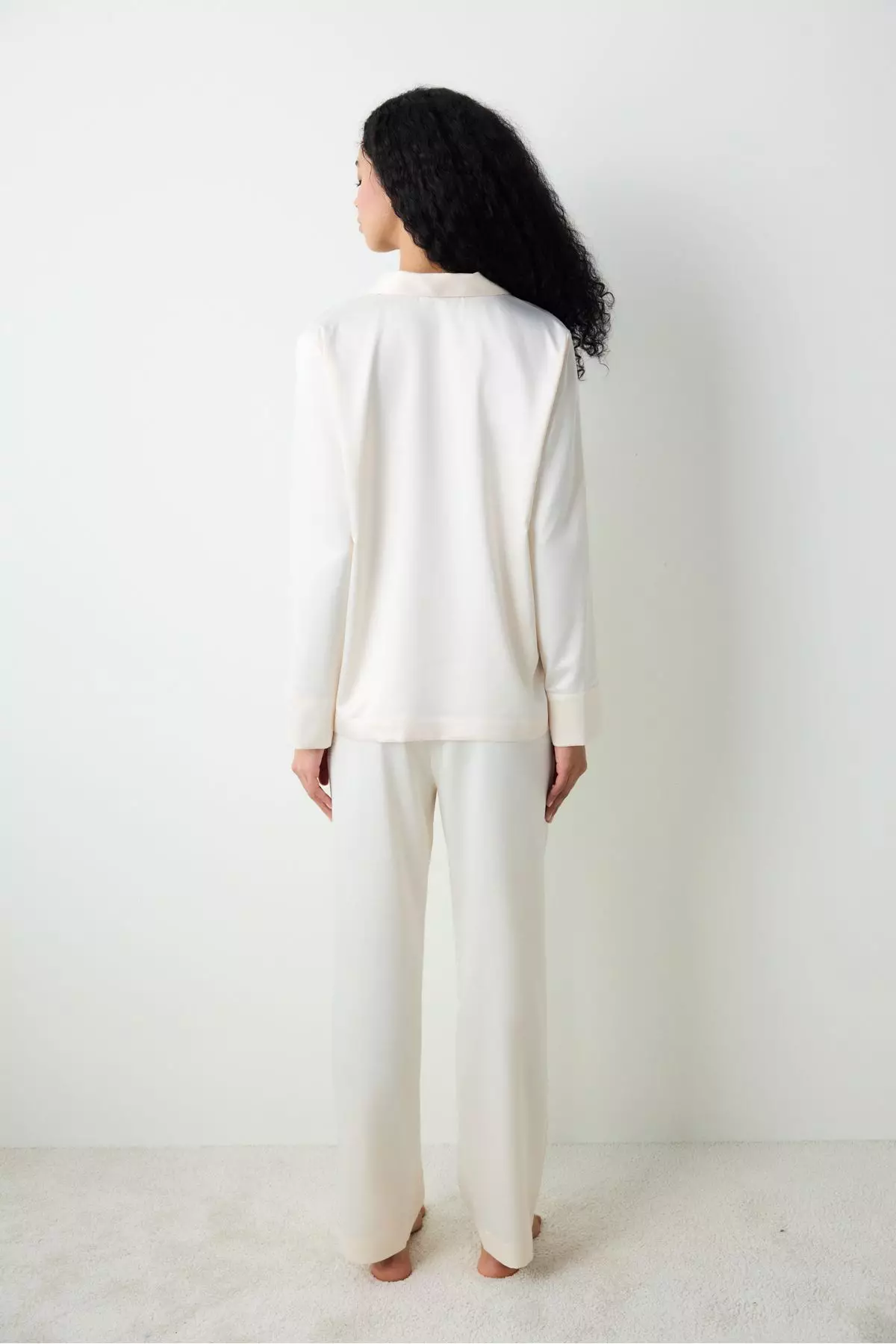 Jual Penti Buttoned Roses Satin Shirt Pants Cream Pajama Set Original ...