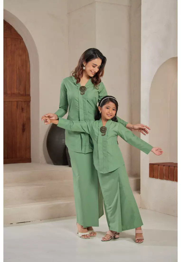 Buy Amar Amran Kebaya Rokiah For Kids 2025 Online | ZALORA