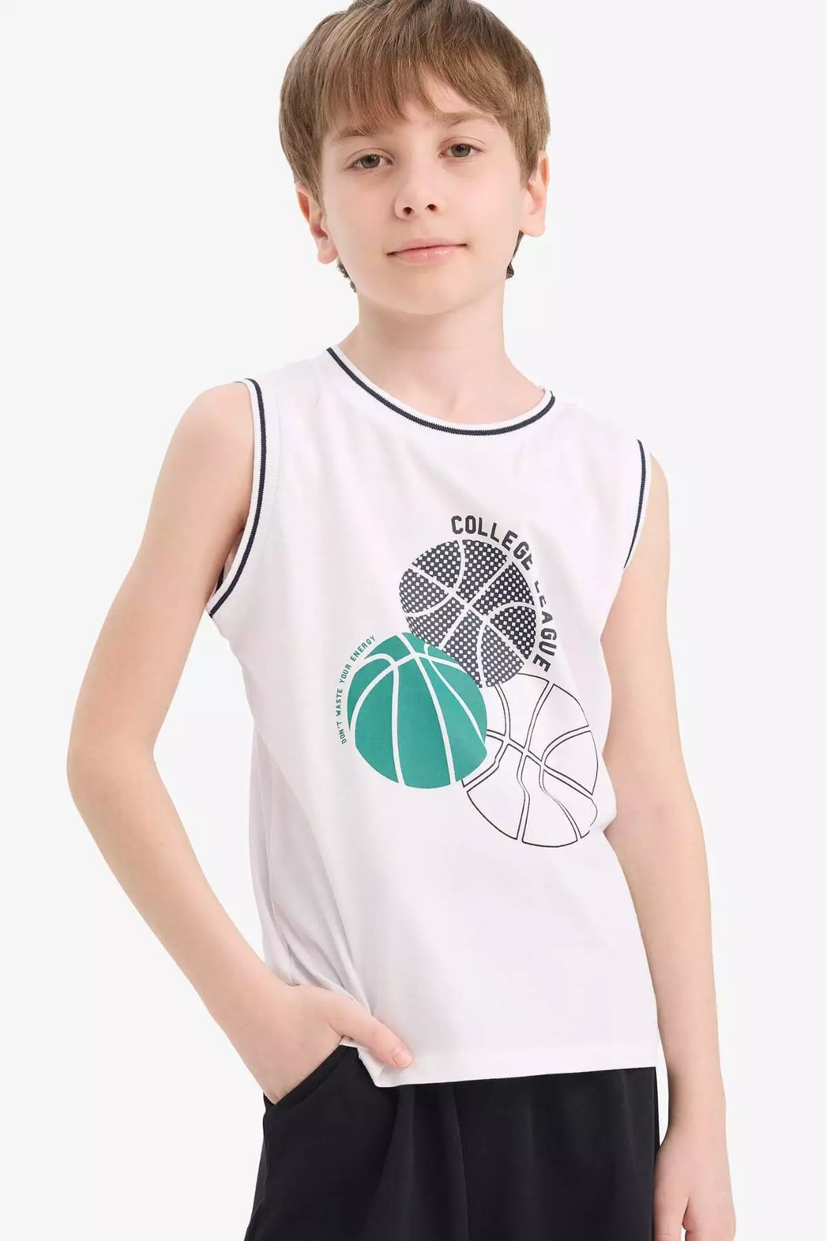 Jual DeFacto Athlete (25 Hs) Original 2025 | ZALORA Indonesia