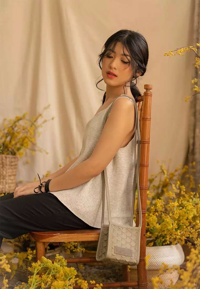 Jual KWANI Kwani Handmade Weaving Tote Mini Greyish Original 2026 ...