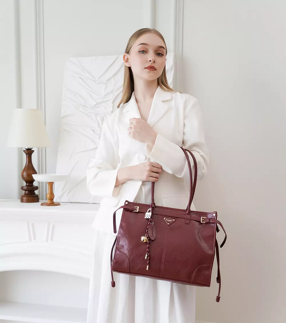 Jual Palomino Palomino Avelin Totebag Wanita Warna Maroon Original 2025 | ZALORA Indonesia