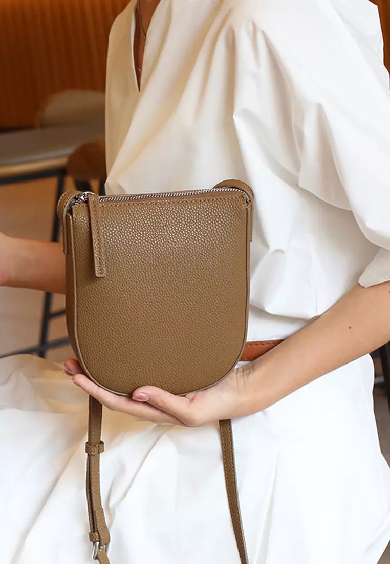 Buy ZITIQUE Fashion leather semi -circular shoulder oblique backpack 2024 Online | ZALORA ...