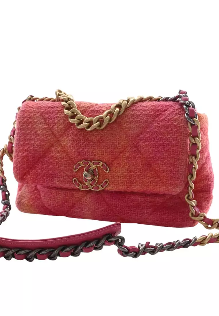 Buy CHANEL Pre-Loved Chanel Medium Tweed Ombre 19 Flap 2026 Online ...