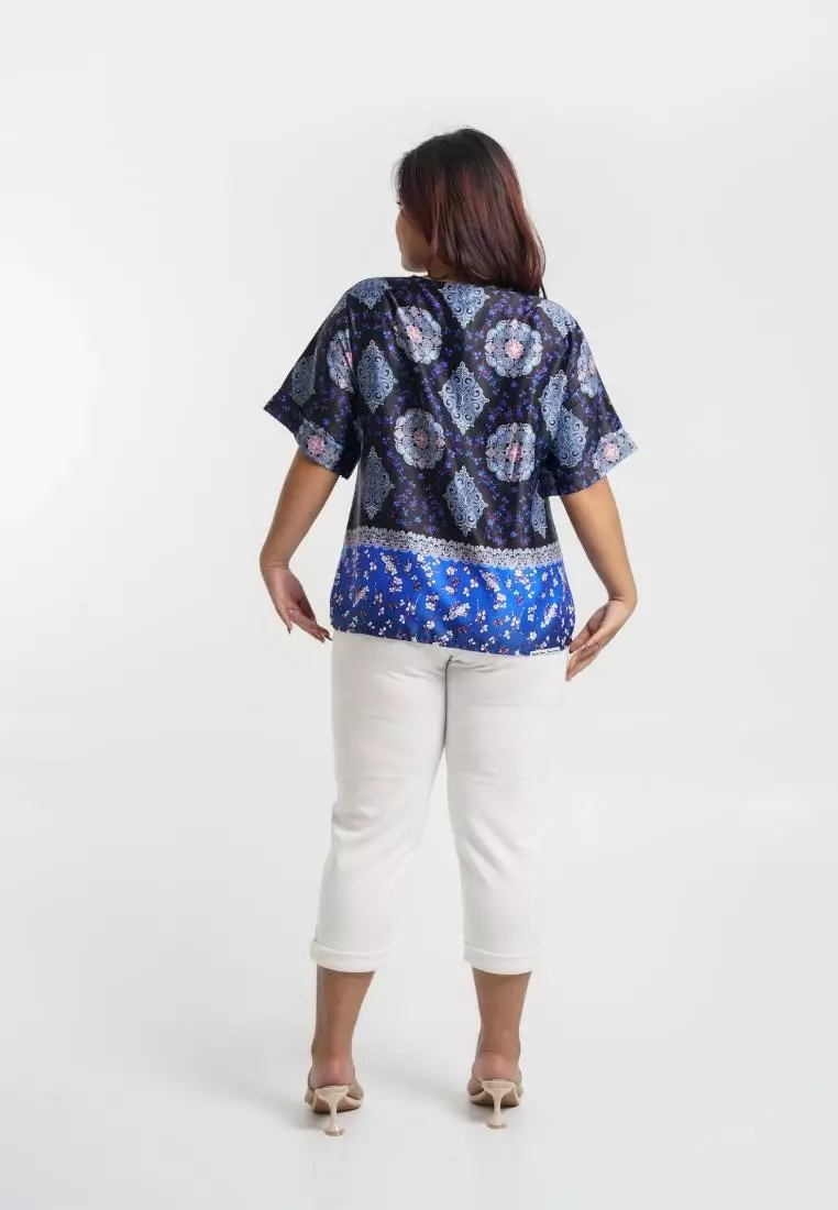Jual Xtramiles Plus Size Batik Blouse Hwa Navy Original 2026 | ZALORA ...