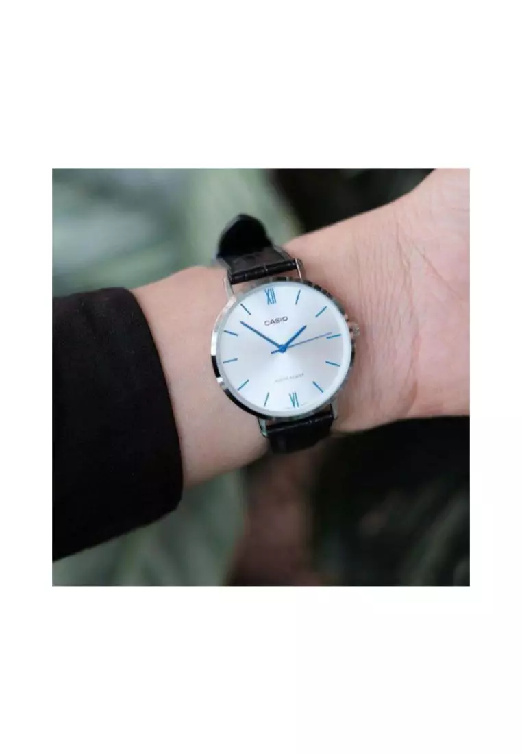 線上選購 Casio Watches Womens Analog Ltp Vt01l 7b1 Black Leather Band Casual Watch Zalora 台灣