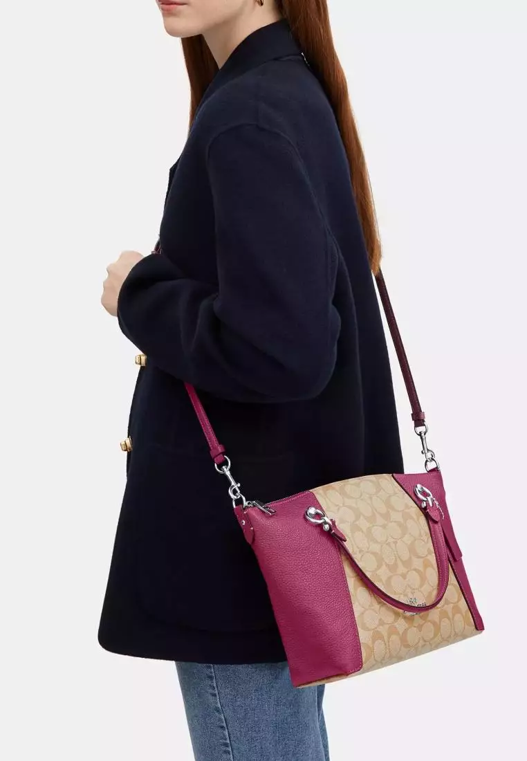 Jual Coach Coach Kacey Satchel In Signature Canvas Lt Khaki Lt Raspberry Original 2025 | ZALORA ...
