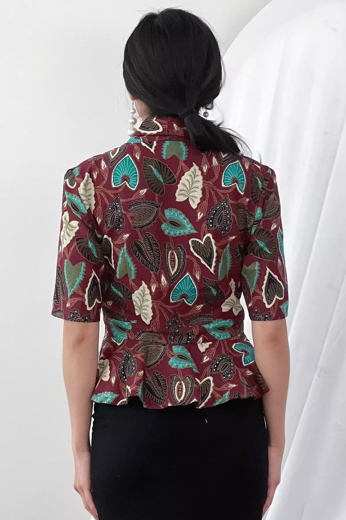 Jual DhieVine Batik Kuncup Daun Maroon Kebaya Original 2024 | ZALORA ...