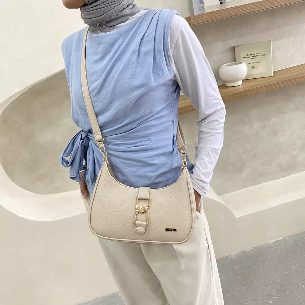 Jual Enji En-ji Yonse Shoulderbag - Cream Original 2024 | ZALORA ...
