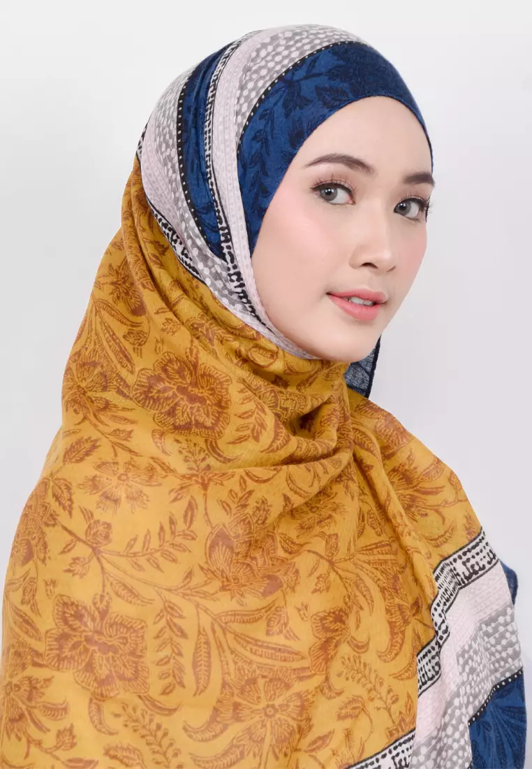 Jual San Marco Diora Cotton Viscose Pashmina Hijab Mustard & Navy Original 2025 | ZALORA Indonesia