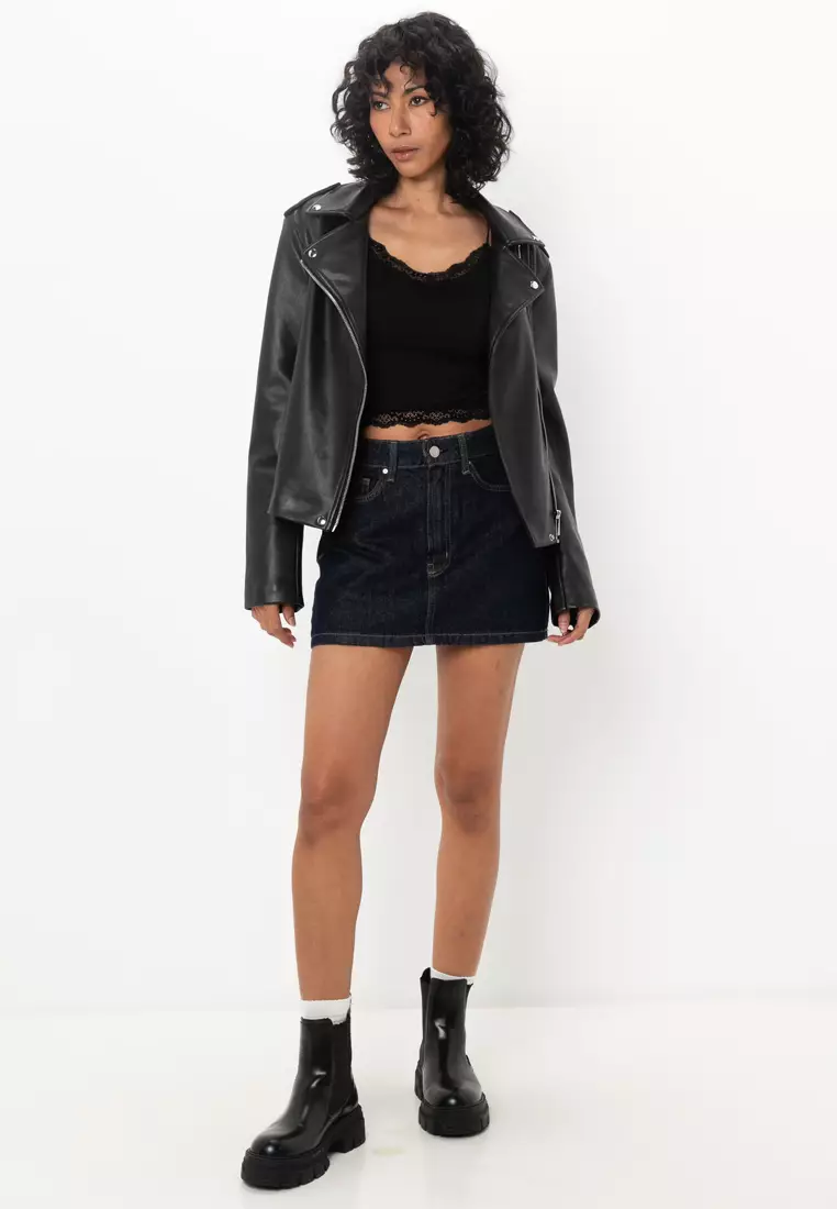 Buy ONLY Vicky Lace Seamless Cropped Top 2025 Online | ZALORA