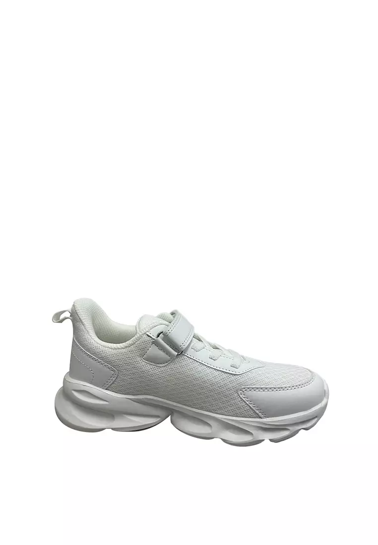 Buy Cross Trekkers Girls' Astra Runner 2025 Online | ZALORA Philippines