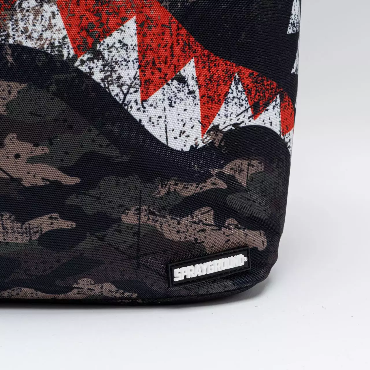 Jual Sprayground We Faded DLXSR Backpack Army Original 2025 | ZALORA ...