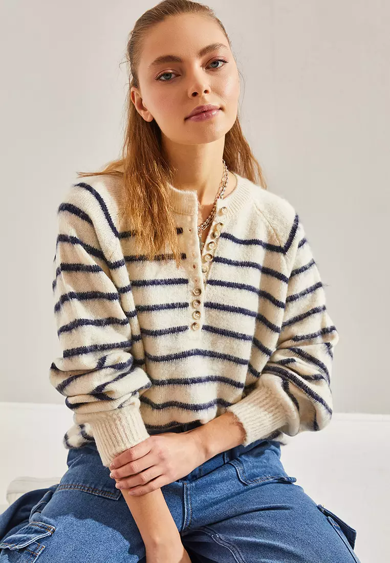 Jual Bianco Lucci Charmed Striped Button Knitwear Sweater Original 2025 ...