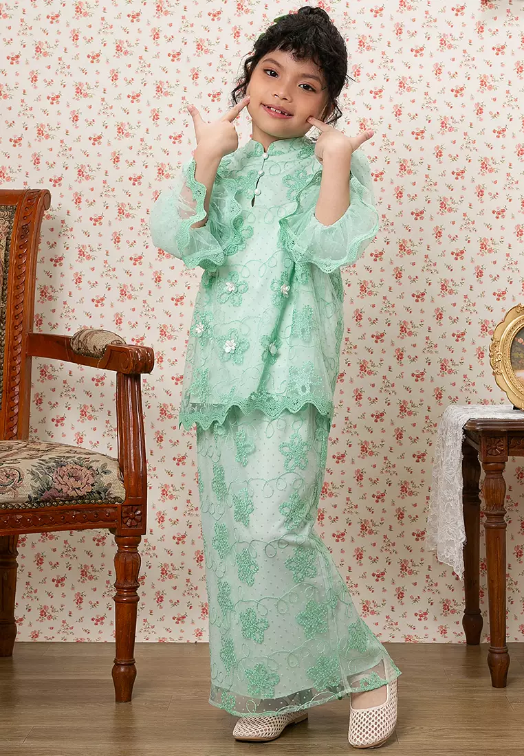 Buy Lubna Kids LYANA KURUNG KEDAH SET 2025 Online | ZALORA Philippines
