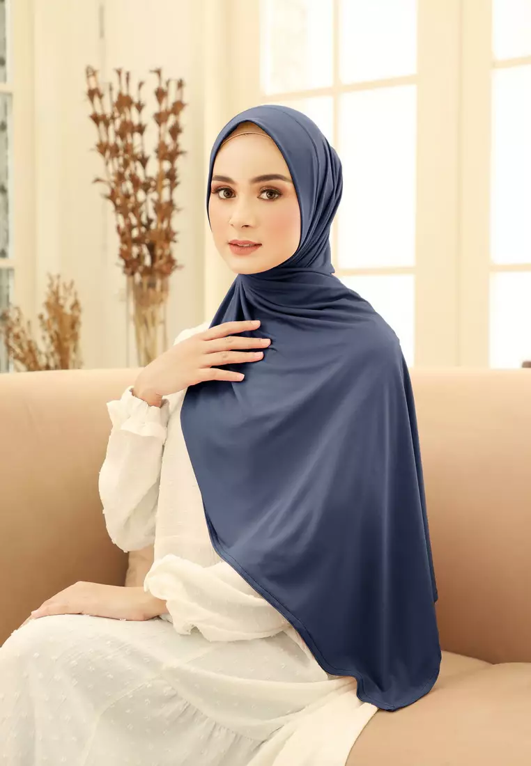 Jual zelena Pashmina Instan Kaos Malay Hijab 2in1 - Royal Navy Original 2024 | ZALORA Indonesia