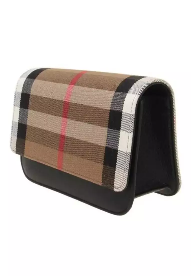 Jual Burberry Burberry Madison Flap Black Original 2025 | ZALORA ...