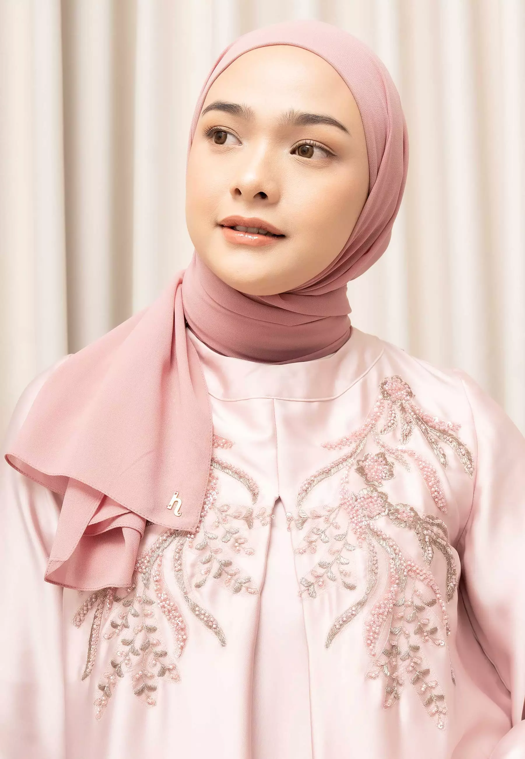 Jual HijabChic HijabChic Azima Pink Instant Pashmina Original 2024 | ZALORA Indonesia