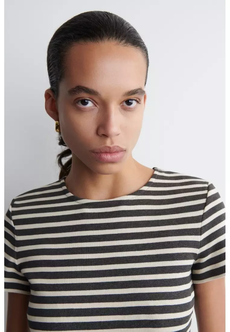 Buy COS SHRUNKEN SLIM RIBBED T-SHIRT 2025 Online | ZALORA