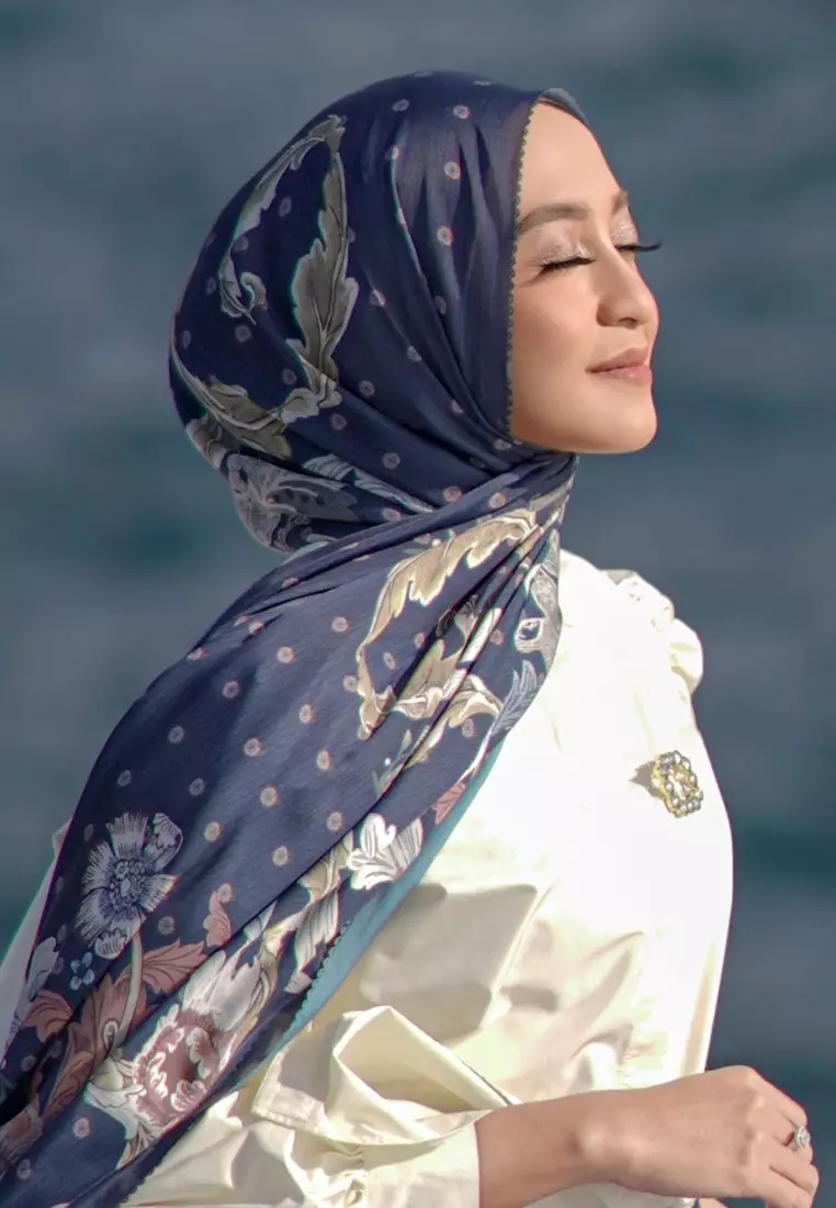 Buy Buttonscarves The Royale Satin Shawl - Navy Online | ZALORA Malaysia