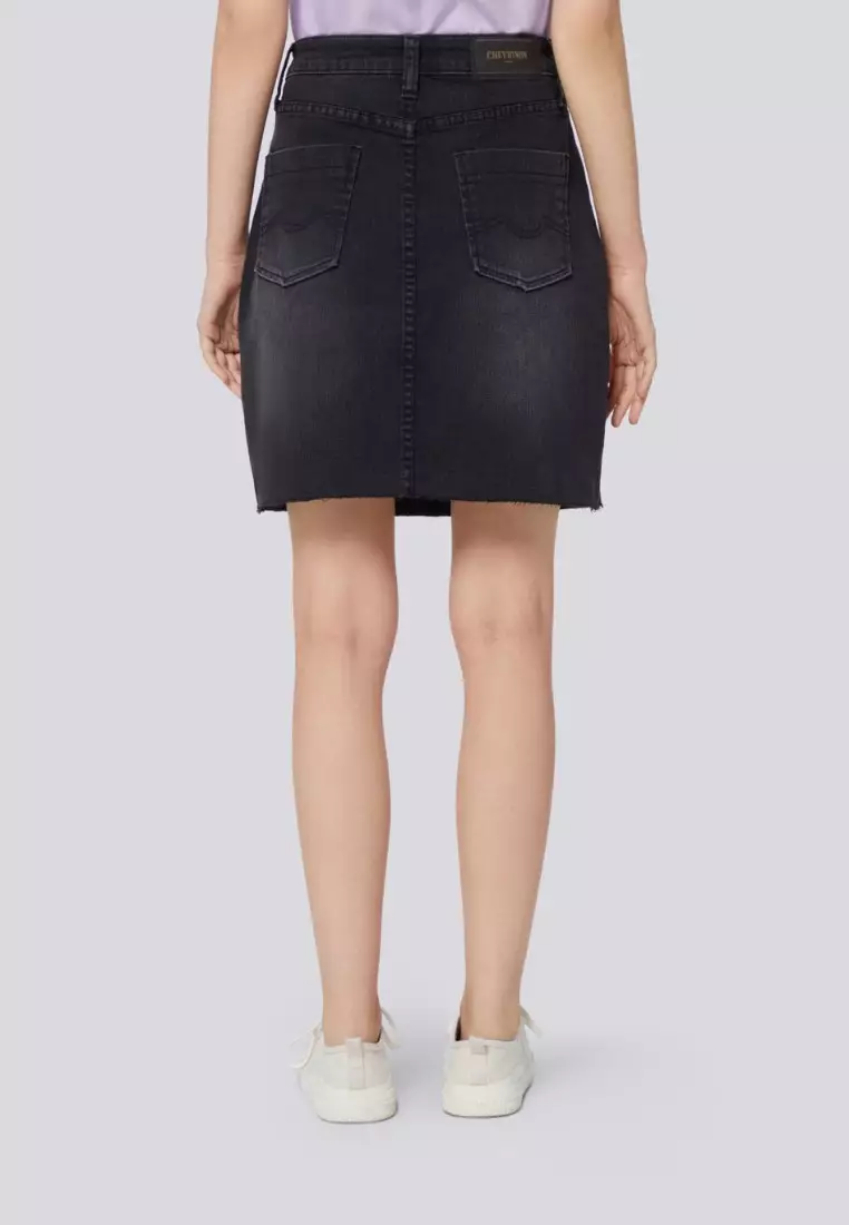 Buy Chevignon Women's Front Slash Pocket Denim Skirt 2025 Online | ZALORA