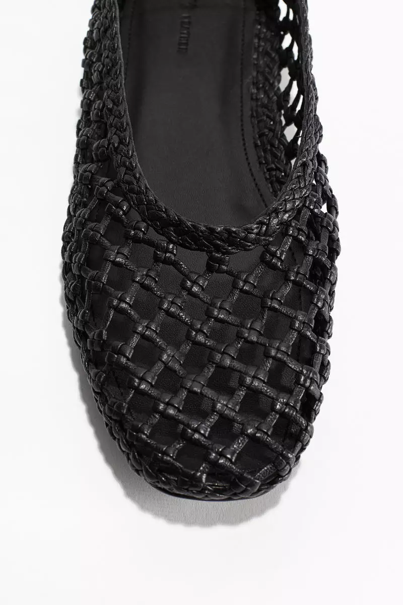 Buy H&M Braided leather ballet pumps 2025 Online | ZALORA Philippines