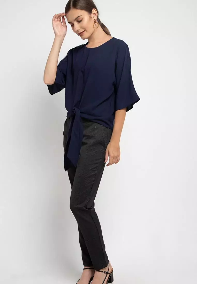 Jual Korz KORZ Blouse With Bow Hem Detail - Navy Original 2024 | ZALORA ...