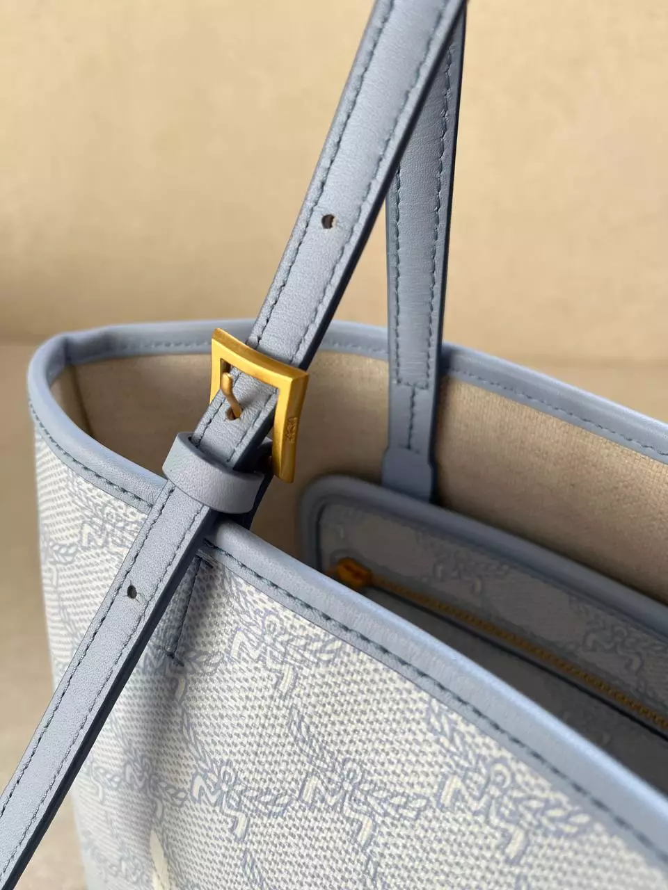 Jual MCM Mini Himmel Shopper in Blue Original 2025 | ZALORA Indonesia