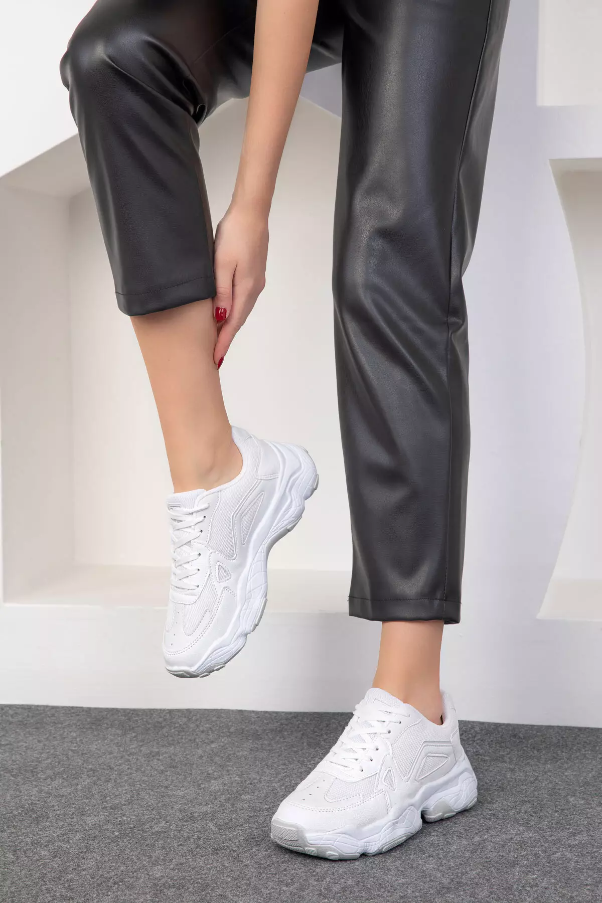 Buy Soho Mesh Panelled Sneakers 2024 Online | ZALORA Philippines