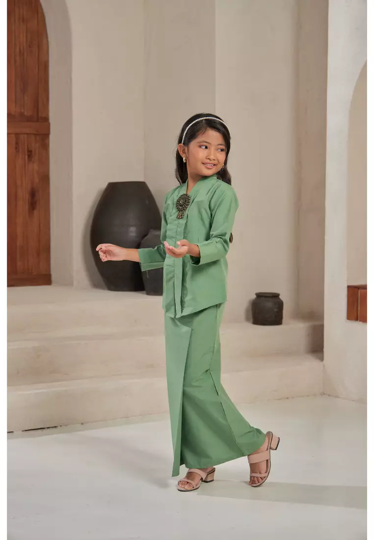 Buy Amar Amran Kebaya Rokiah For Kids Online | ZALORA Malaysia