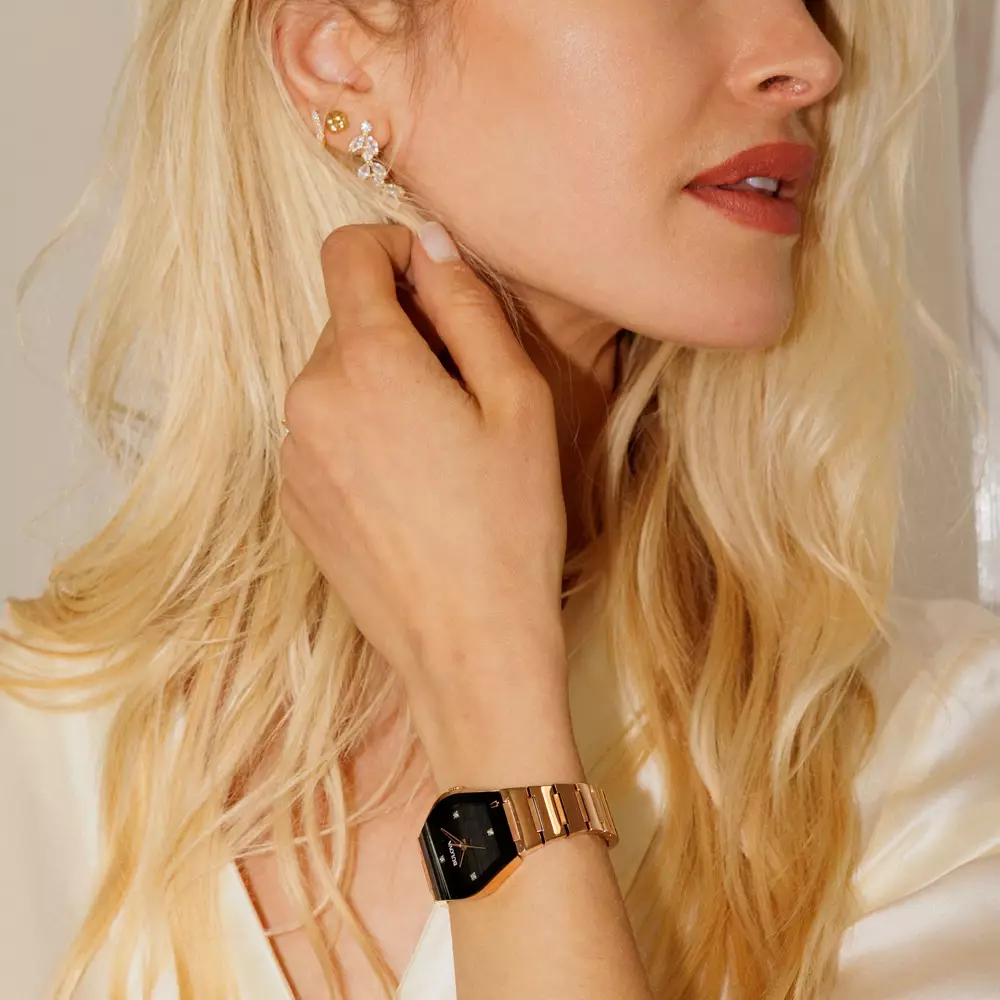 Jual Bulova Bulova Casual Women's Watches BLV 97P158 Original 2025 ...