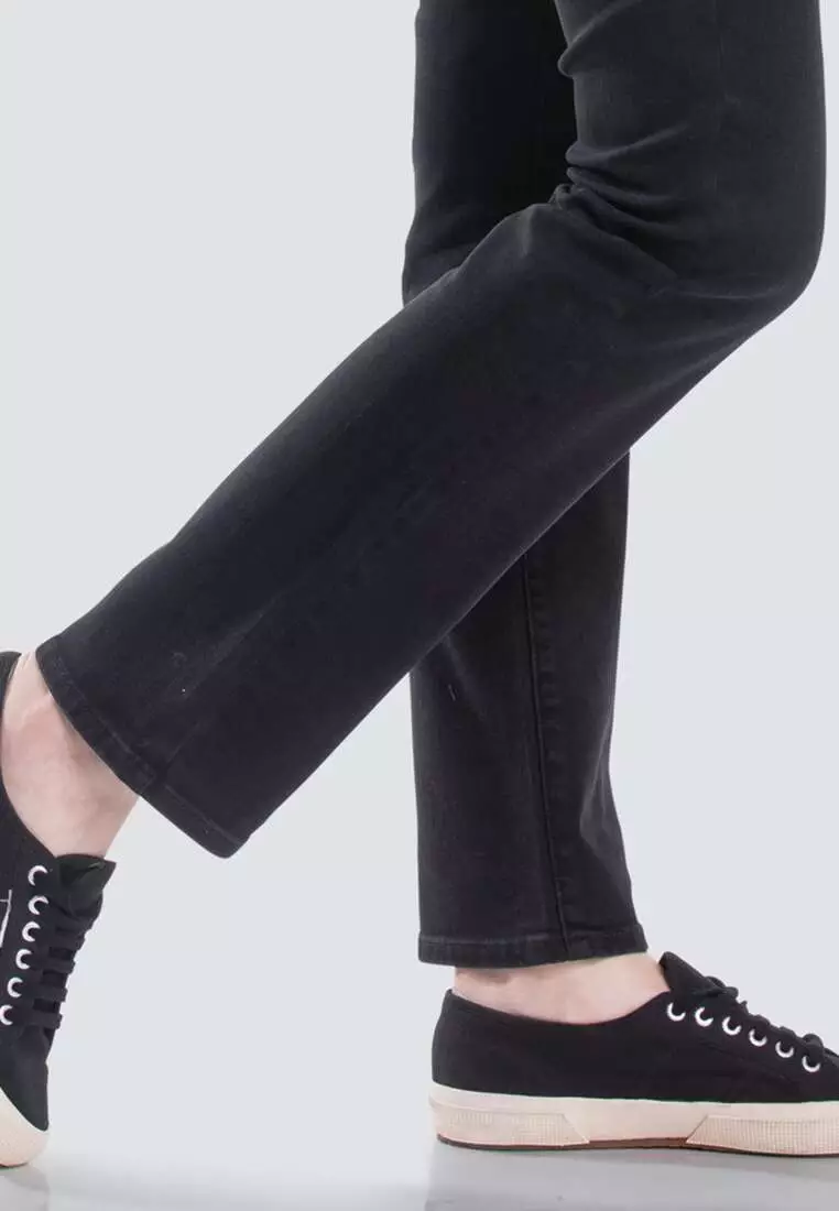 Buy Levi's 314 Shaping Straight Jeans Women 19631-0000 Online | ZALORA ...