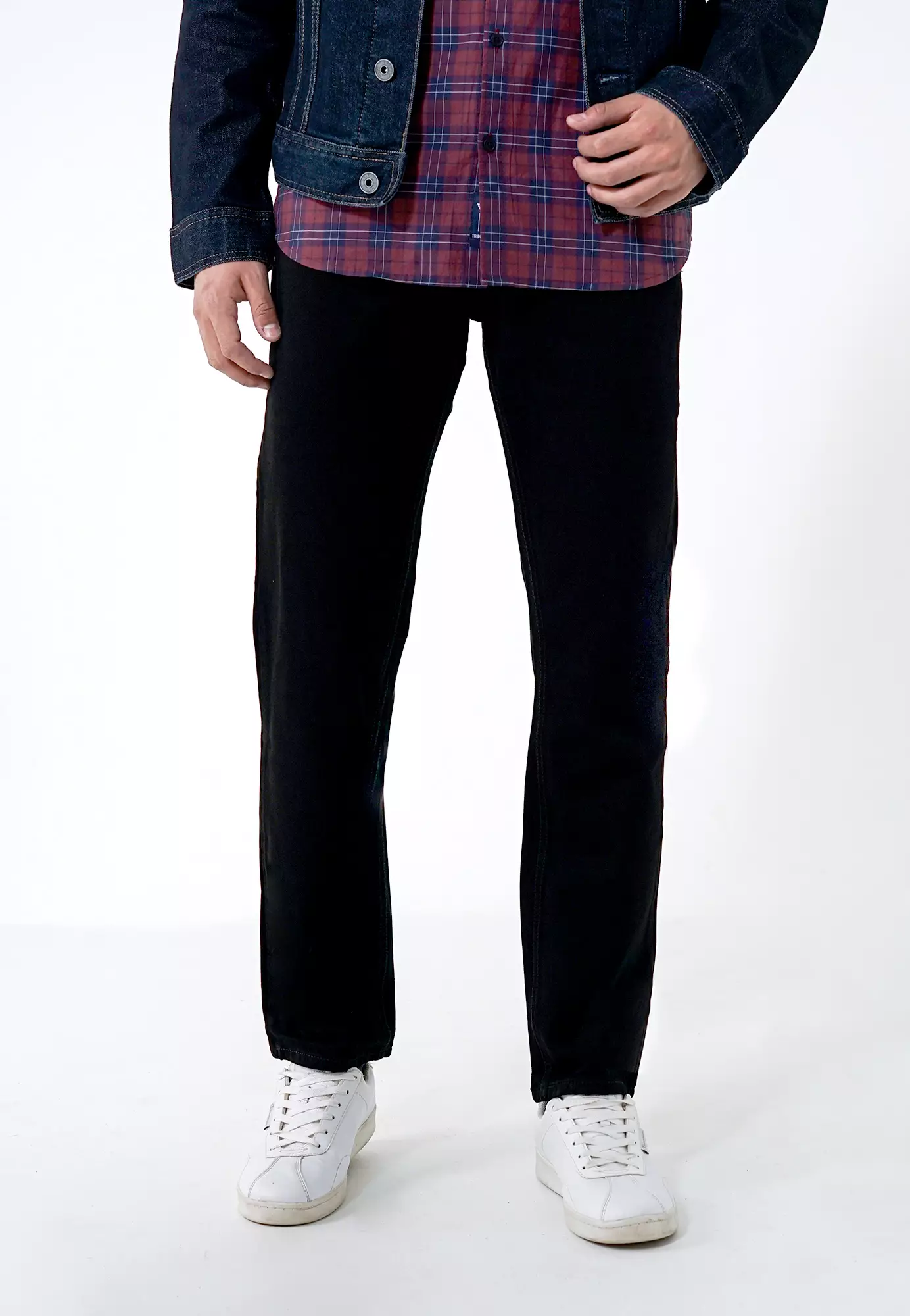 Jual TRIPLE TRIPLE Celana Jeans Non Stretch Regular Slim Super Black ...