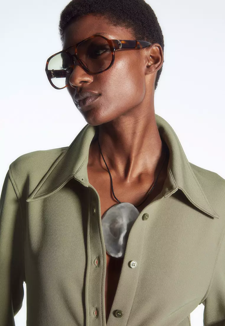 Buy COS EXAGGERATED-COLLAR JERSEY SHIRT 2025 Online | ZALORA