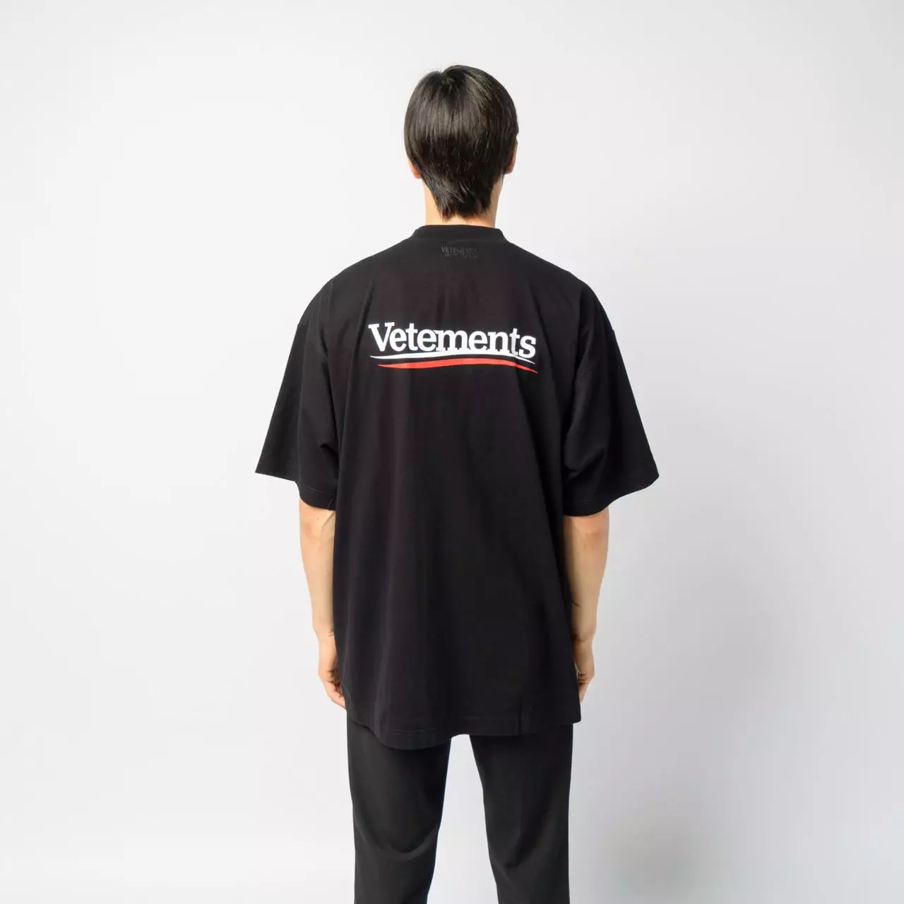 Jual Vetements Campaign Logo T-Shirt Black Original 2025 | ZALORA ...