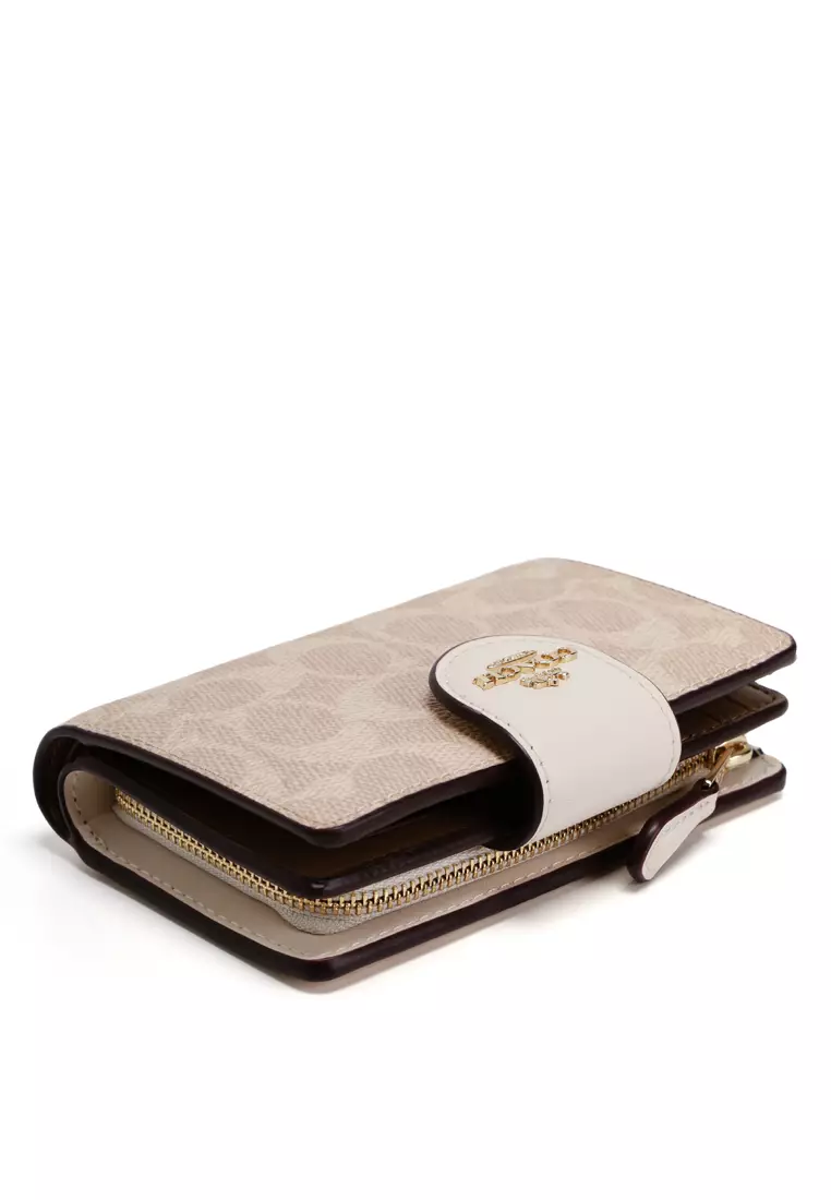 Coach Medium Corner Zip Wallet In Signature Canvas (me) 2025 | Buy ...
