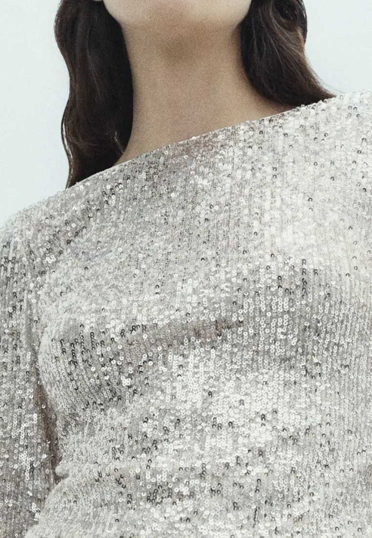 Buy Urban Revivo Cropped T Shirt With Sequins 2024 Online Zalora