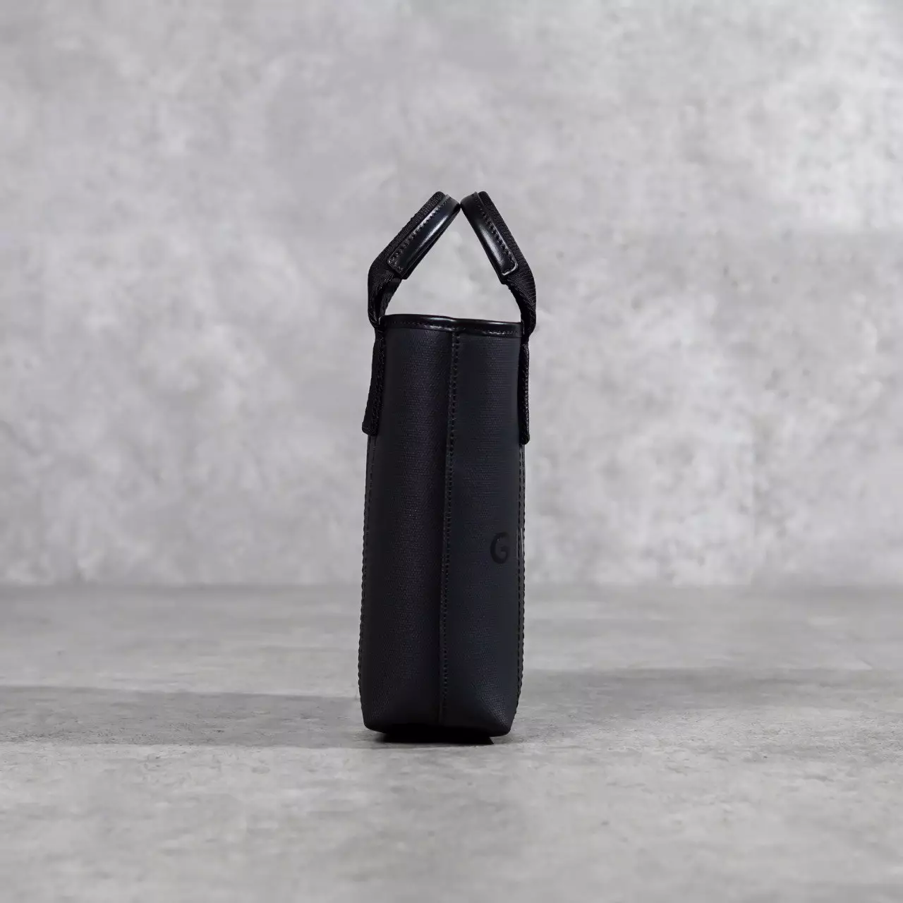 Jual Givenchy Tas GIVENCHY G ESSENTIALS BLACK MINI TOTE BAG WITH LS 100 ...