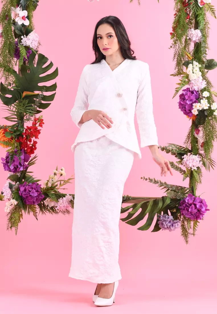 Buy POYA Light Daisy Soft Brocade Set Online | ZALORA Malaysia