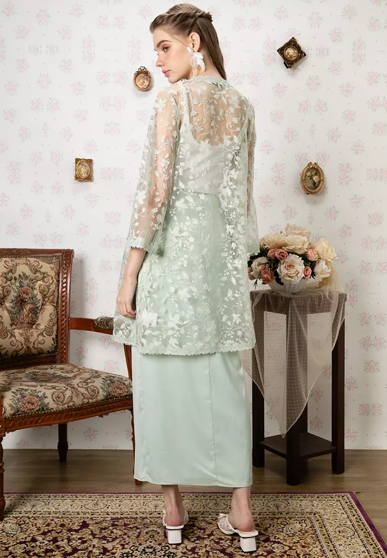 Buy Lubna ENDAH LONG LACE KEBAYA SET 2025 Online | ZALORA Philippines